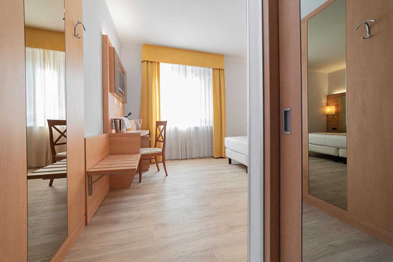 Hotel Gardenia & Villa Charme Adults Friendly 4Star Service Bardolino ...